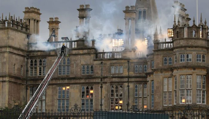 "The Crown": nuevas fotos muestran un incendio devastador que arrasó el ...